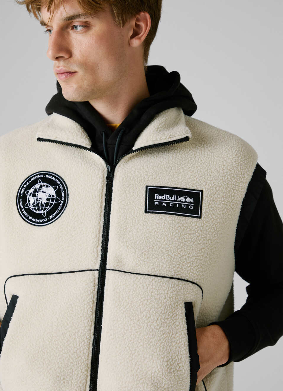 Red Bull Racing X Pepe Jeans Ecru Fleece Color Block Gilet | Pepe Jeans ...